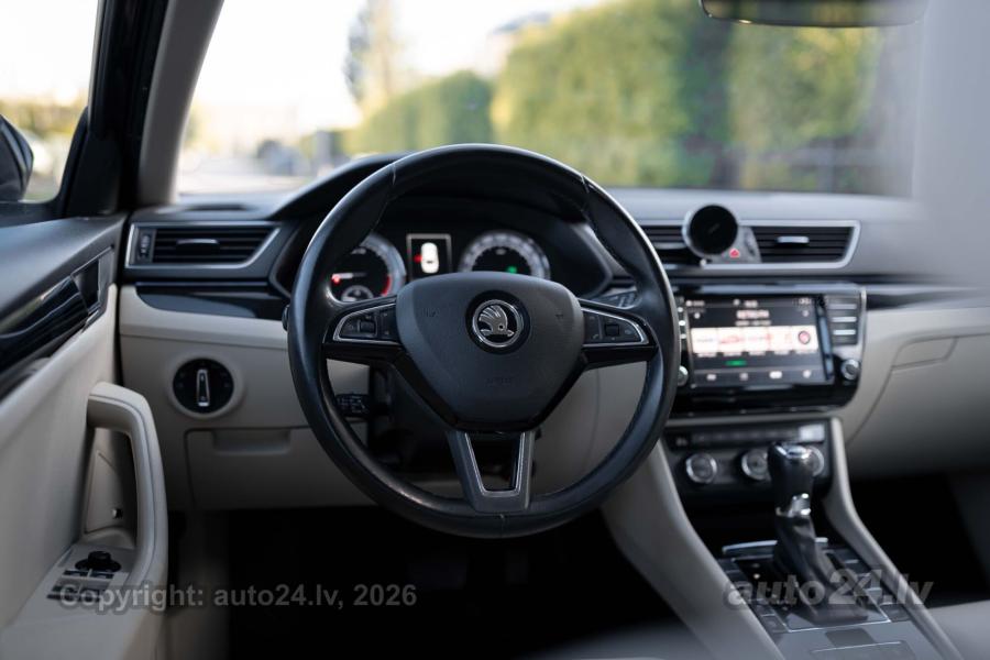 Melns Skoda SuperB 2016 Tallina, ar dzinēja tilpumu 2.00 L un nobraukumu 165 tūkst. km par 15990 €, foto 12 vietnē AUTOMOTO.COM.LV