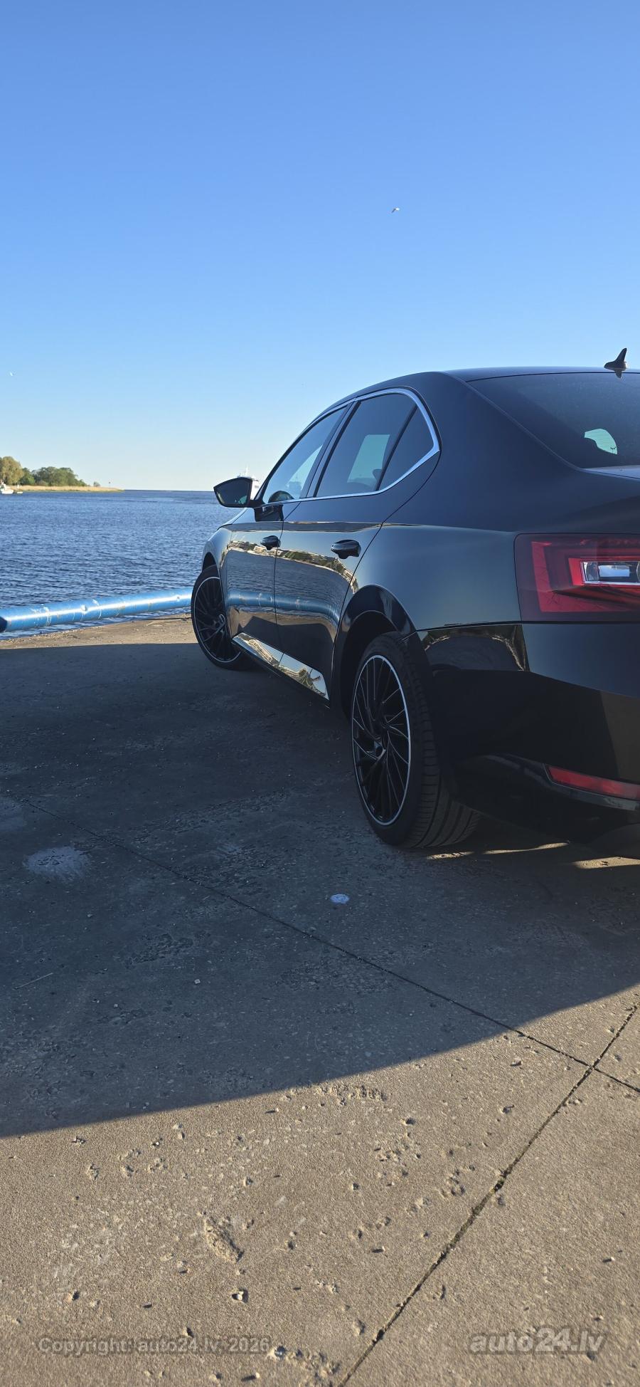 Melns Skoda SuperB 2016 Tallina, ar dzinēja tilpumu 2.00 L un nobraukumu 286 tūkst. km par 12300 €, foto 4 vietnē AUTOMOTO.COM.LV