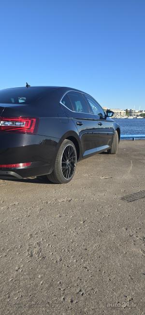 Melns Skoda SuperB 2016 Tallina, ar dzinēja tilpumu 2.00 L un nobraukumu 286 tūkst. km par 12300 €, foto 7 vietnē AUTOMOTO.COM.LV