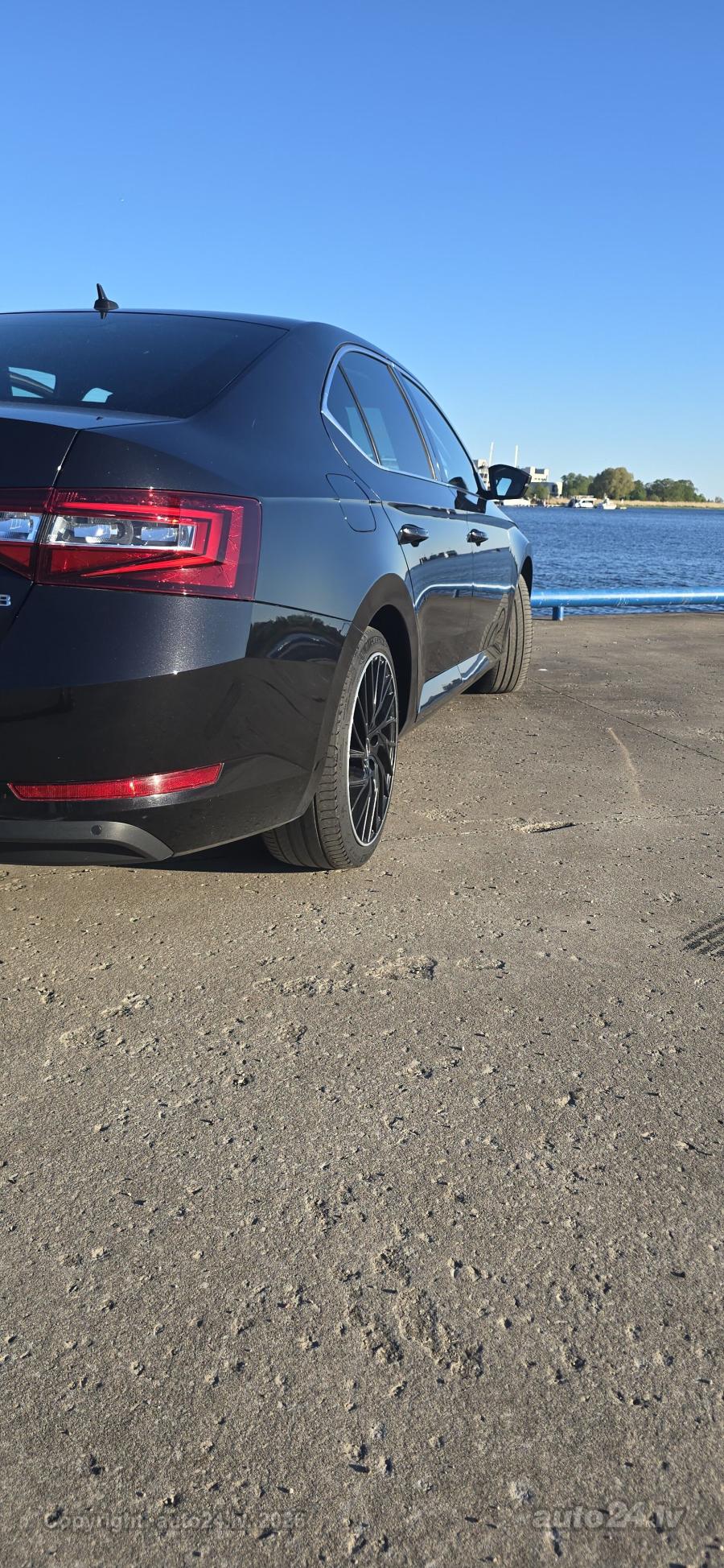 Melns Skoda SuperB 2016 Tallina, ar dzinēja tilpumu 2.00 L un nobraukumu 286 tūkst. km par 12300 €, foto 8 vietnē AUTOMOTO.COM.LV