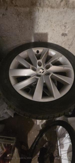 Melns Skoda SuperB 2016 Tallina, ar dzinēja tilpumu 2.00 L un nobraukumu 286 tūkst. km par 12300 €, foto 20 vietnē AUTOMOTO.COM.LV