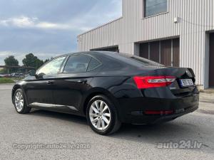 Black Skoda SuperB 2016 in Tallinn, with an engine capacity of 1.40 L and mileage of 221 thousand km for 11200 €, photo 4 on AUTOMOTO.COM.LV