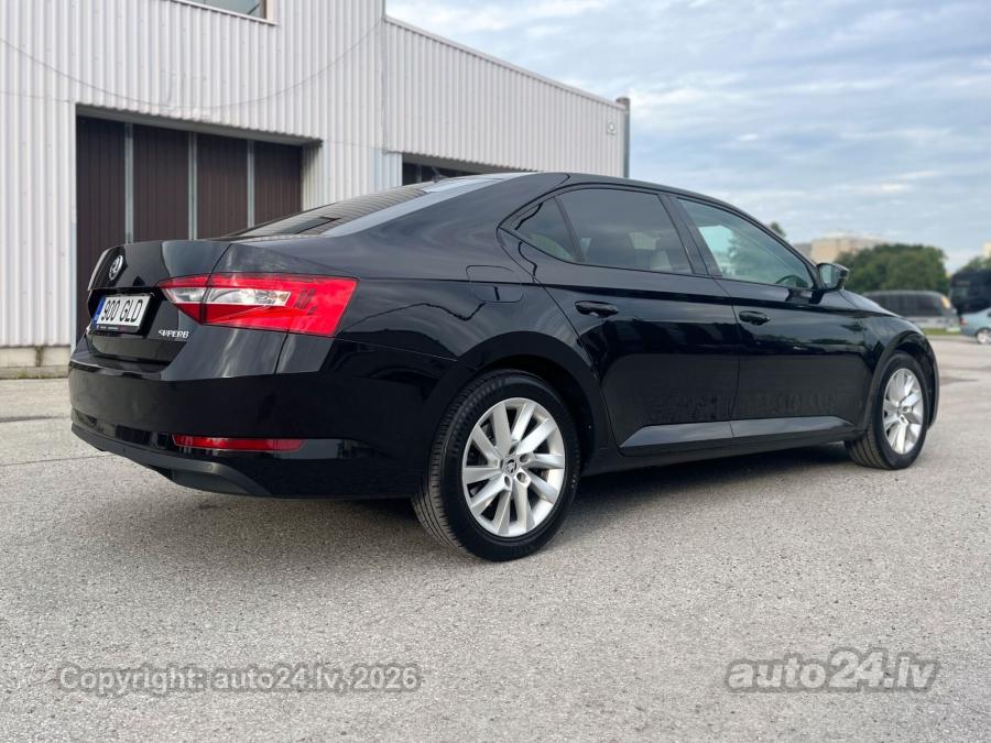 Black Skoda SuperB 2016 in Tallinn, with an engine capacity of 1.40 L and mileage of 221 thousand km for 11200 €, photo 5 on AUTOMOTO.COM.LV