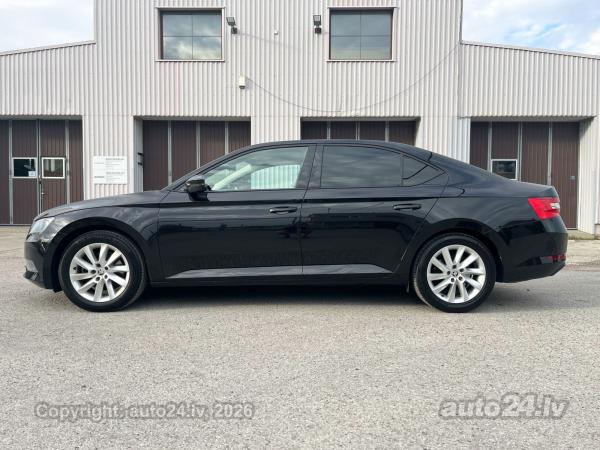 Melns Skoda SuperB 2016 Tallina, ar dzinēja tilpumu 1.40 L un nobraukumu 221 tūkst. km par 11200 €, foto 6 vietnē AUTOMOTO.COM.LV