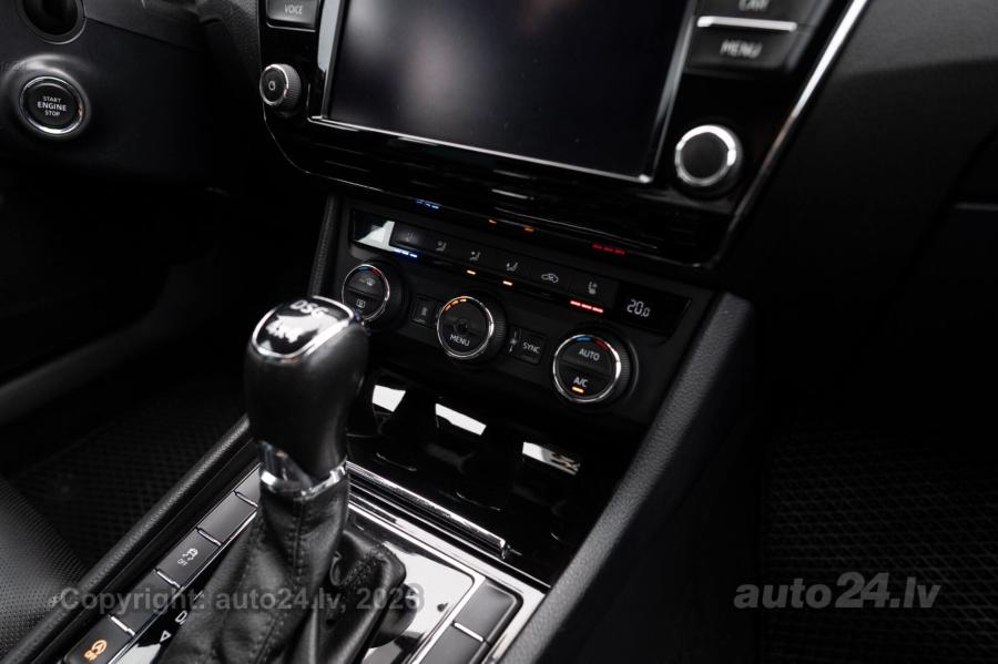 Melns Skoda SuperB 2016 Tallina, ar dzinēja tilpumu 2.00 L un nobraukumu 184 tūkst. km par 19400 €, foto 21 vietnē AUTOMOTO.COM.LV