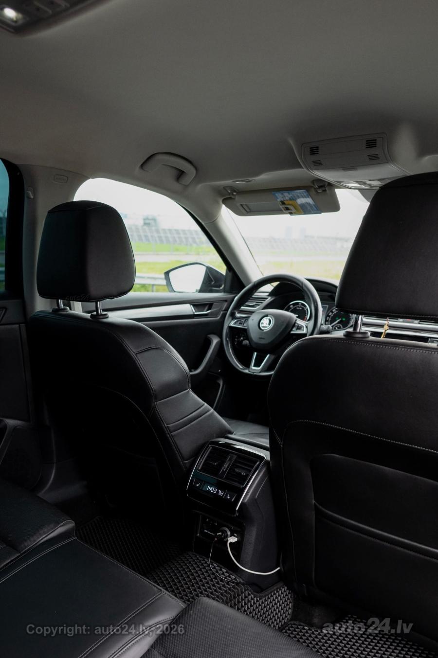 Melns Skoda SuperB 2016 Tallina, ar dzinēja tilpumu 2.00 L un nobraukumu 184 tūkst. km par 19400 €, foto 25 vietnē AUTOMOTO.COM.LV