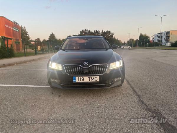 Skoda SuperB 2016 Tallina vietnē Melns Skoda SuperB 2016 Tallina, ar dzinēja tilpumu 1.80 L un nobraukumu 113 tūkst. km par 13000 €, foto 3 vietnē AUTOMOTO.COM.LV