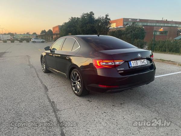 Skoda SuperB 2016 Tallina vietnē Melns Skoda SuperB 2016 Tallina, ar dzinēja tilpumu 1.80 L un nobraukumu 113 tūkst. km par 13000 €, foto 5 vietnē AUTOMOTO.COM.LV