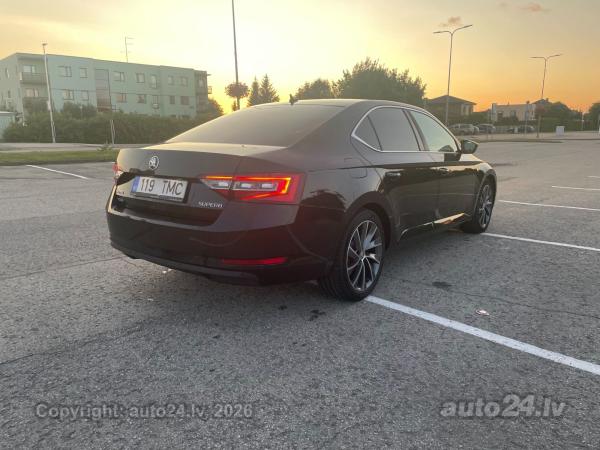 Skoda SuperB 2016 Tallina vietnē Melns Skoda SuperB 2016 Tallina, ar dzinēja tilpumu 1.80 L un nobraukumu 113 tūkst. km par 13000 €, foto 7 vietnē AUTOMOTO.COM.LV