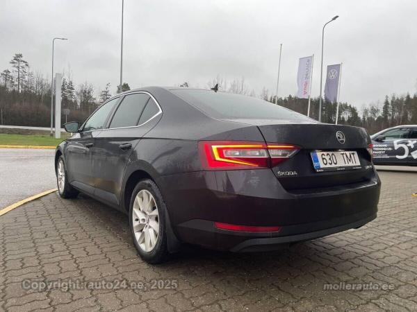 Melns Skoda SuperB 2017 Jehvi, ar dzinēja tilpumu 1.40 L un nobraukumu 199 tūkst. km par 9900 €, foto 9 vietnē AUTOMOTO.COM.LV