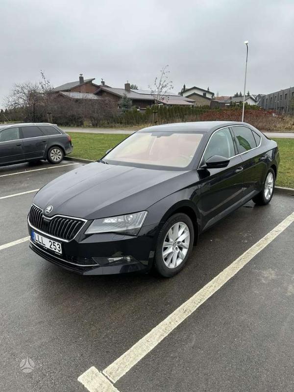 Melns Skoda SuperB 2017 Viļņa, ar dzinēja tilpumu 1.40 L un nobraukumu 89 tūkst. km par 13900 €, foto 2 vietnē AUTOMOTO.COM.LV