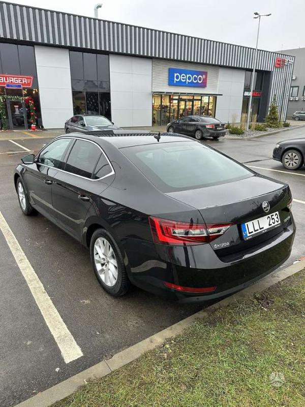 Melns Skoda SuperB 2017 Viļņa, ar dzinēja tilpumu 1.40 L un nobraukumu 89 tūkst. km par 13900 €, foto 7 vietnē AUTOMOTO.COM.LV