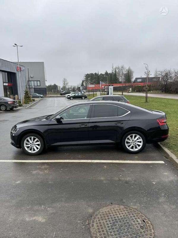 Melns Skoda SuperB 2017 Viļņa, ar dzinēja tilpumu 1.40 L un nobraukumu 89 tūkst. km par 13900 €, foto 8 vietnē AUTOMOTO.COM.LV