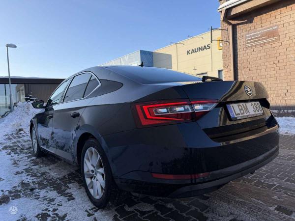 Melns Skoda SuperB 2017 Kauņa, ar dzinēja tilpumu 1.97 L un nobraukumu 327 tūkst. km par 8350 €, foto 6 vietnē AUTOMOTO.COM.LV