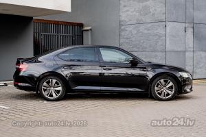 Melns Skoda SuperB 2017 Pērnava, ar dzinēja tilpumu 2.00 L un nobraukumu 134 tūkst. km par 18900 €, foto 4 vietnē AUTOMOTO.COM.LV