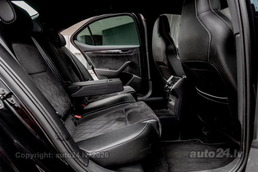 Melns Skoda SuperB 2017 Pērnava, ar dzinēja tilpumu 2.00 L un nobraukumu 134 tūkst. km par 18900 €, foto 22 vietnē AUTOMOTO.COM.LV