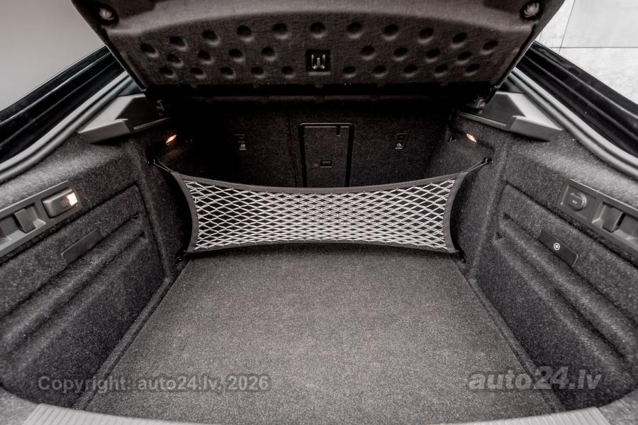 Melns Skoda SuperB 2017 Pērnava, ar dzinēja tilpumu 2.00 L un nobraukumu 134 tūkst. km par 18900 €, foto 23 vietnē AUTOMOTO.COM.LV