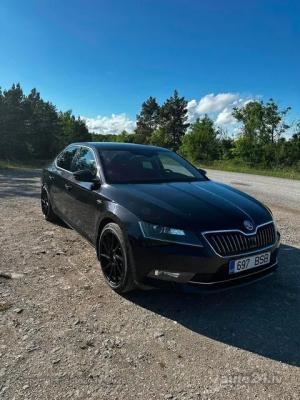 Black Skoda SuperB 2017 in Tallinn, with an engine capacity of 1.80 L and mileage of 259 thousand km for 13999 €, photo 5 on AUTOMOTO.COM.LV