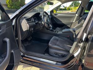 Black Skoda SuperB 2017 in Rakvere, with an engine capacity of 1.40 L and mileage of 156 thousand km for 14500 €, photo 12 on AUTOMOTO.COM.LV