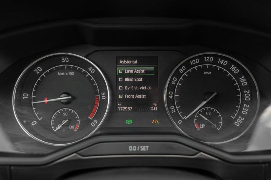 Melns Skoda SuperB 2017 Viļņa, ar dzinēja tilpumu 2.00 L un nobraukumu 173 tūkst. km par 13250 €, foto 18 vietnē AUTOMOTO.COM.LV
