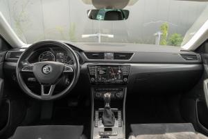 Melns Skoda SuperB 2017 Viļņa, ar dzinēja tilpumu 2.00 L un nobraukumu 173 tūkst. km par 13250 €, foto 20 vietnē AUTOMOTO.COM.LV