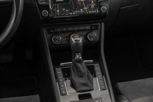 Melns Skoda SuperB 2017 Viļņa, ar dzinēja tilpumu 2.00 L un nobraukumu 173 tūkst. km par 13250 €, foto 23 vietnē AUTOMOTO.COM.LV