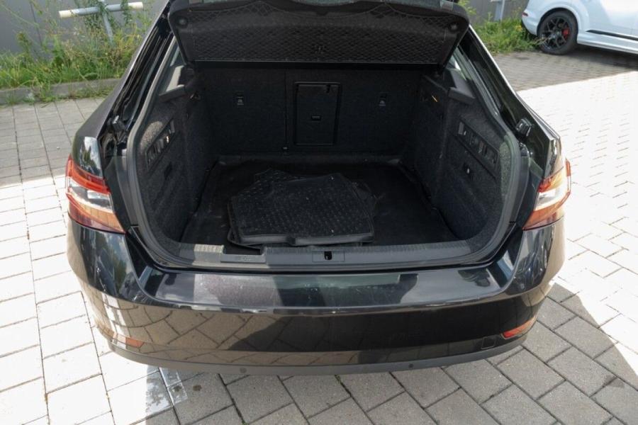 Melns Skoda SuperB 2017 Viļņa, ar dzinēja tilpumu 2.00 L un nobraukumu 173 tūkst. km par 13250 €, foto 24 vietnē AUTOMOTO.COM.LV