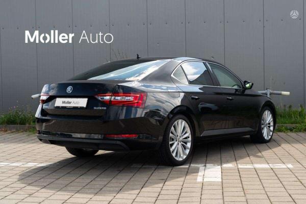 Black Skoda SuperB 2017 in Vilnius, with an engine capacity of 2.00 L and mileage of 173 thousand km for 13250 €, photo 5 on AUTOMOTO.COM.LV