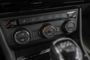 Black Skoda SuperB 2017 in Vilnius, with an engine capacity of 2.00 L and mileage of 173 thousand km for 13250 €, photo 10 on AUTOMOTO.COM.LV