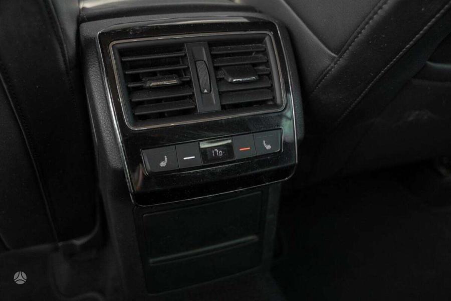 Black Skoda SuperB 2017 in Vilnius, with an engine capacity of 2.00 L and mileage of 173 thousand km for 13250 €, photo 12 on AUTOMOTO.COM.LV