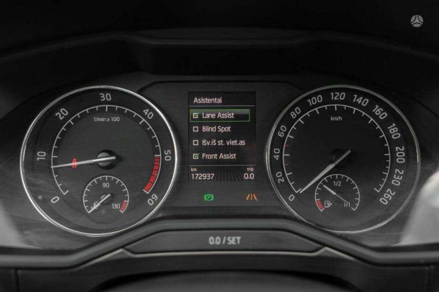 Black Skoda SuperB 2017 in Vilnius, with an engine capacity of 2.00 L and mileage of 173 thousand km for 13250 €, photo 18 on AUTOMOTO.COM.LV