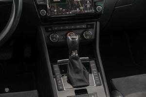 Black Skoda SuperB 2017 in Vilnius, with an engine capacity of 2.00 L and mileage of 173 thousand km for 13250 €, photo 23 on AUTOMOTO.COM.LV