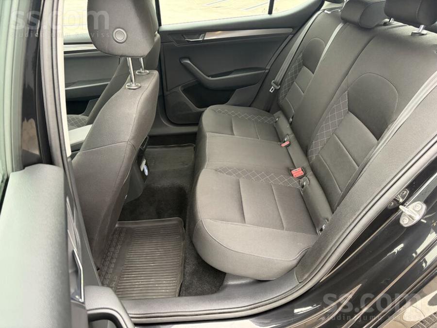 Black Skoda SuperB 2018 in Riga, with an engine capacity of 2.00 L and mileage of 211 thousand km for 12500 €, photo 8 on AUTOMOTO.COM.LV