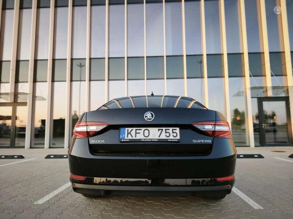 Black Skoda SuperB 2018 in Vilnius, with an engine capacity of 1.80 L and mileage of 178 thousand km for 15500 €, photo 7 on AUTOMOTO.COM.LV