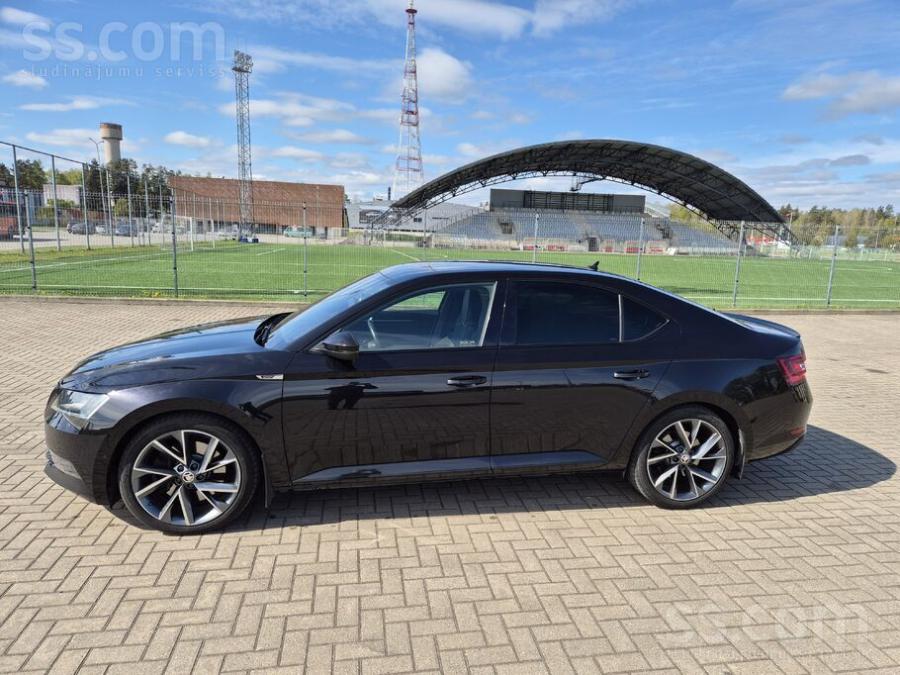 Melns Skoda SuperB 2018 Valmiera, ar dzinēja tilpumu 2.00 L un nobraukumu 119 tūkst. km par 15990 €, foto 1 vietnē AUTOMOTO.COM.LV
