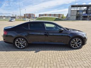 Melns Skoda SuperB 2018 Valmiera, ar dzinēja tilpumu 2.00 L un nobraukumu 119 tūkst. km par 15990 €, foto 4 vietnē AUTOMOTO.COM.LV