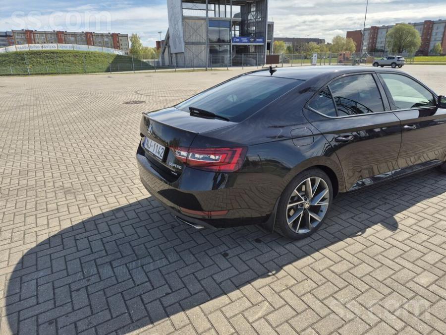 Melns Skoda SuperB 2018 Valmiera, ar dzinēja tilpumu 2.00 L un nobraukumu 119 tūkst. km par 15990 €, foto 5 vietnē AUTOMOTO.COM.LV