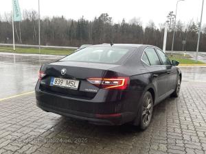 Black Skoda SuperB 2019 in Johvi, with an engine capacity of 1.50 L and mileage of 98 thousand km for 16900 €, photo 4 on AUTOMOTO.COM.LV