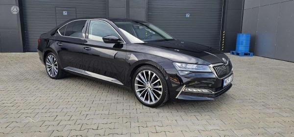 Black Skoda SuperB 2019 in Klaipeda, with an engine capacity of 1.97 L and mileage of 263 thousand km for 18000 €, photo 4 on AUTOMOTO.COM.LV
