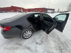 Melns Skoda SuperB 2019 Tallina, ar dzinēja tilpumu 1.50 L un nobraukumu 142 tūkst. km par 16500 €, foto 8 vietnē AUTOMOTO.COM.LV