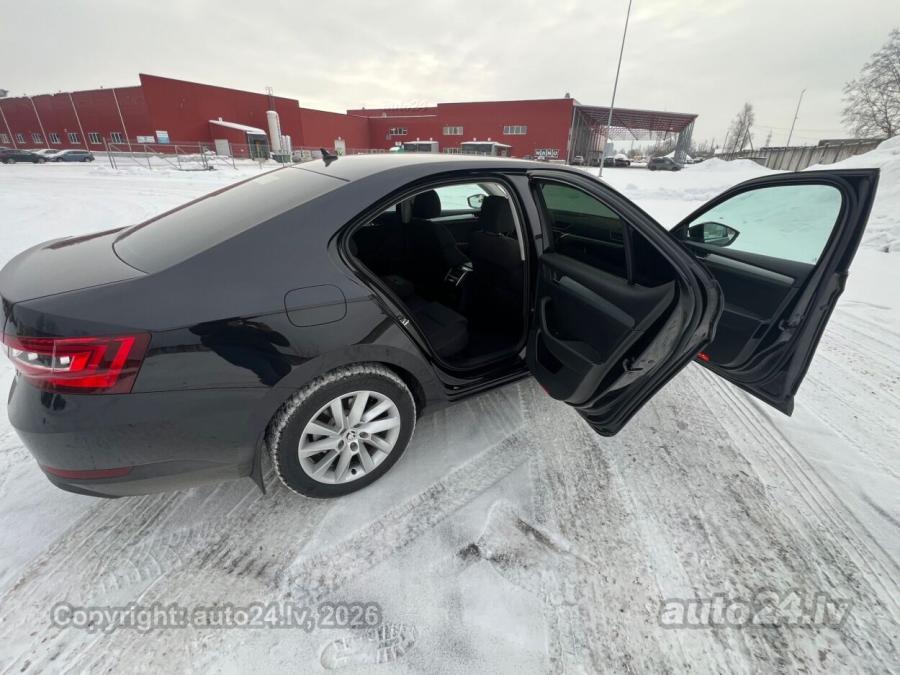 Melns Skoda SuperB 2019 Tallina, ar dzinēja tilpumu 1.50 L un nobraukumu 142 tūkst. km par 16500 €, foto 8 vietnē AUTOMOTO.COM.LV