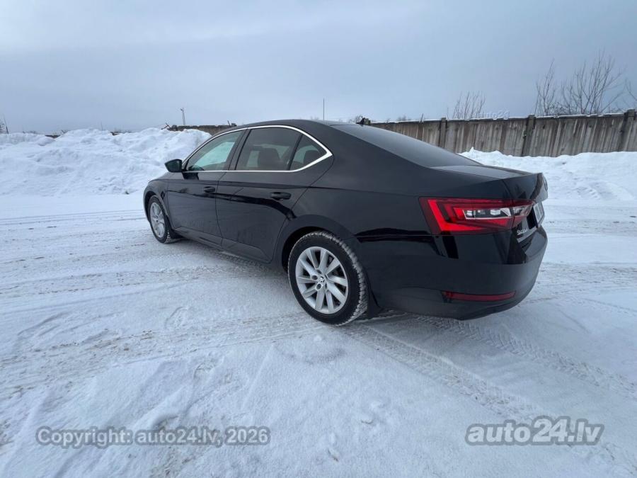 Melns Skoda SuperB 2019 Tallina, ar dzinēja tilpumu 1.50 L un nobraukumu 142 tūkst. km par 16500 €, foto 15 vietnē AUTOMOTO.COM.LV