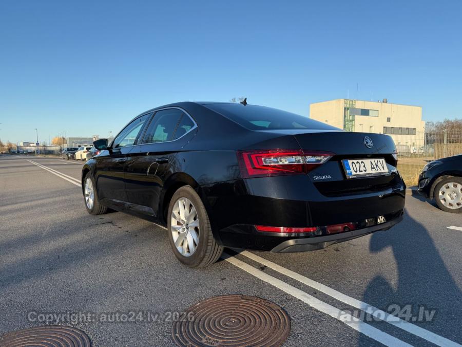 Black Skoda SuperB 2019 in Tallinn, with an engine capacity of 2.00 L and mileage of 126 thousand km for 18500 €, photo 5 on AUTOMOTO.COM.LV