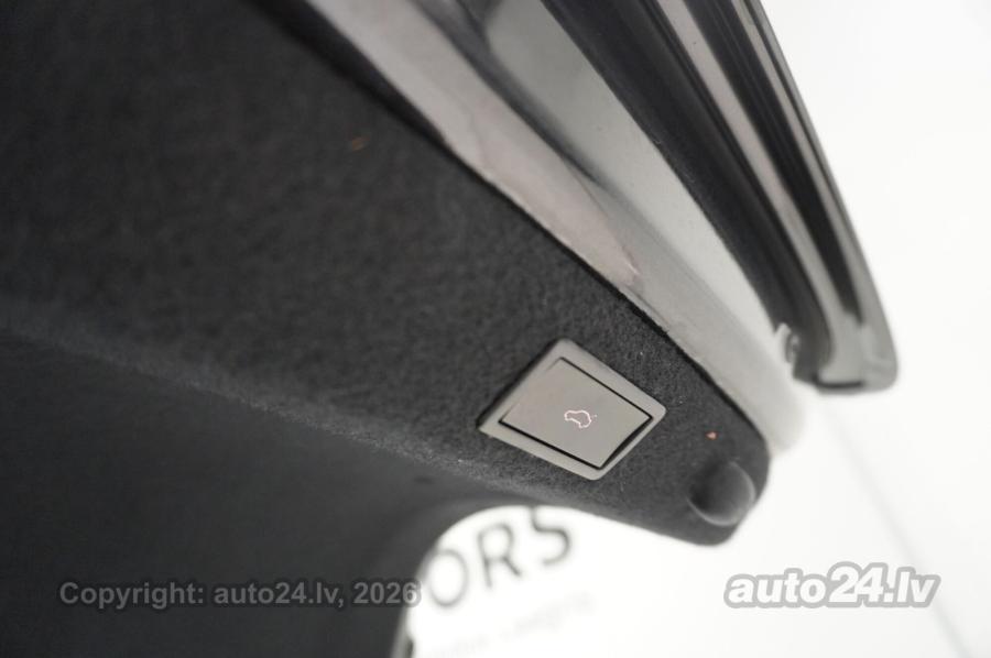 Black Skoda SuperB 2019 in Tallinn, with an engine capacity of 2.00 L and mileage of 207 thousand km for 16500 €, photo 9 on AUTOMOTO.COM.LV