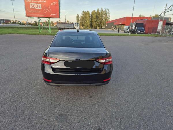Melns Skoda SuperB 2019 Kaišiadorys, ar dzinēja tilpumu 1.60 L un nobraukumu 248 tūkst. km par 12700 €, foto 11 vietnē AUTOMOTO.COM.LV