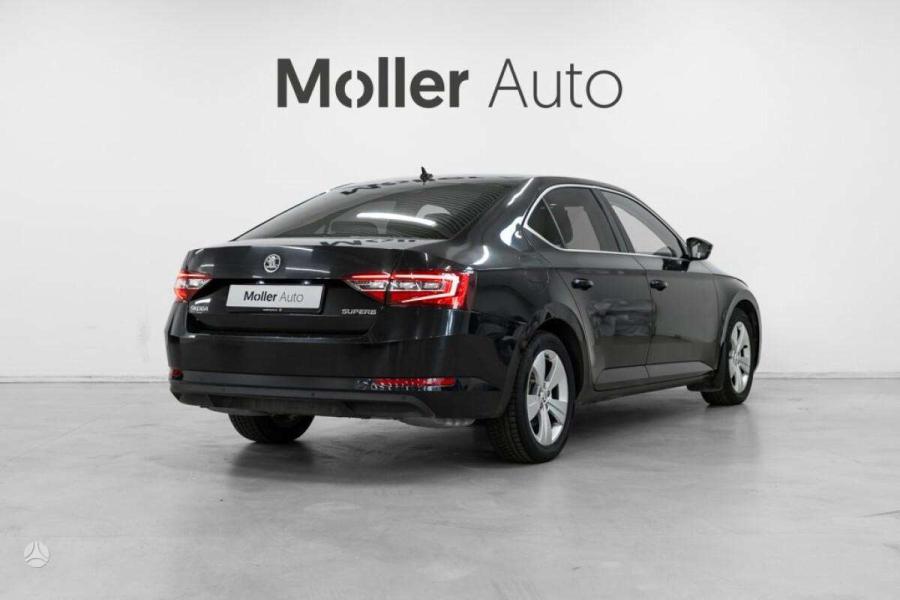Black Skoda SuperB 2019 in Vilnius, with an engine capacity of 1.50 L and mileage of 140 thousand km for 14900 €, photo 4 on AUTOMOTO.COM.LV