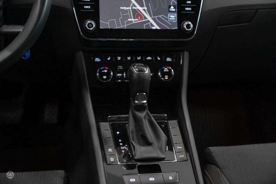 Black Skoda SuperB 2019 in Vilnius, with an engine capacity of 1.50 L and mileage of 140 thousand km for 14900 €, photo 16 on AUTOMOTO.COM.LV