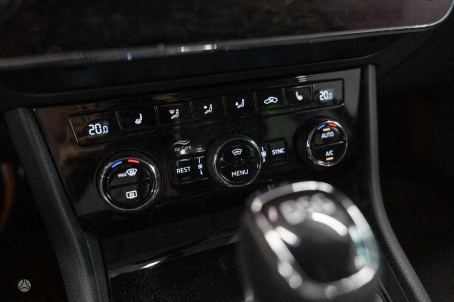 Black Skoda SuperB 2019 in Vilnius, with an engine capacity of 1.50 L and mileage of 140 thousand km for 14900 €, photo 17 on AUTOMOTO.COM.LV