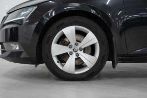 Black Skoda SuperB 2019 in Vilnius, with an engine capacity of 1.50 L and mileage of 140 thousand km for 14900 €, photo 21 on AUTOMOTO.COM.LV