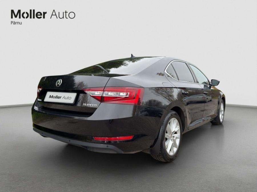 Black Skoda SuperB 2019 in Parnu, with an engine capacity of 1.50 L and mileage of 154 thousand km for 15900 €, photo 3 on AUTOMOTO.COM.LV